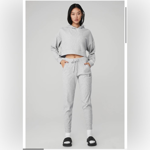 ALO Yoga | Tops | Alo Muse Set | Poshmark